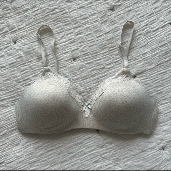 Maidenform | Intimates & Sleepwear | Maidenform Wire Free Bra Size 34c ...